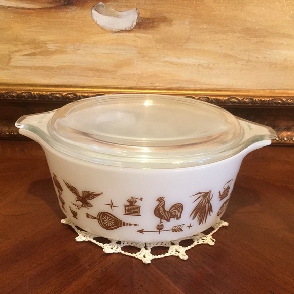 Pyrex | Kitchen | Vtg Pyrex Early American Whitebrown Casserole Dish ...